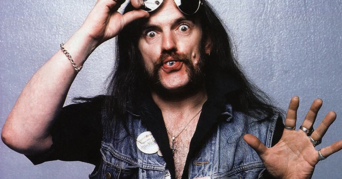 Τότε που ο Lemmy Τραγούδησε Όλους τους Άλλους - POPAGANDA