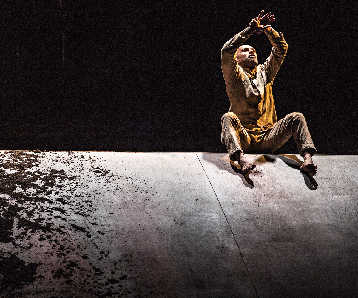 Στο Xenos το σώμα του χορευτή γίνεται ένα με τη γη - POPAGANDA