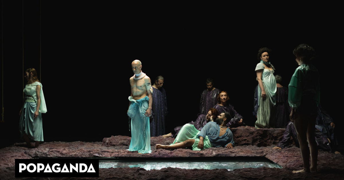 Πρώτες εικόνες από το Hello to Emptiness στην Εναλλακτική Σκηνή της ΕΛΣ ...