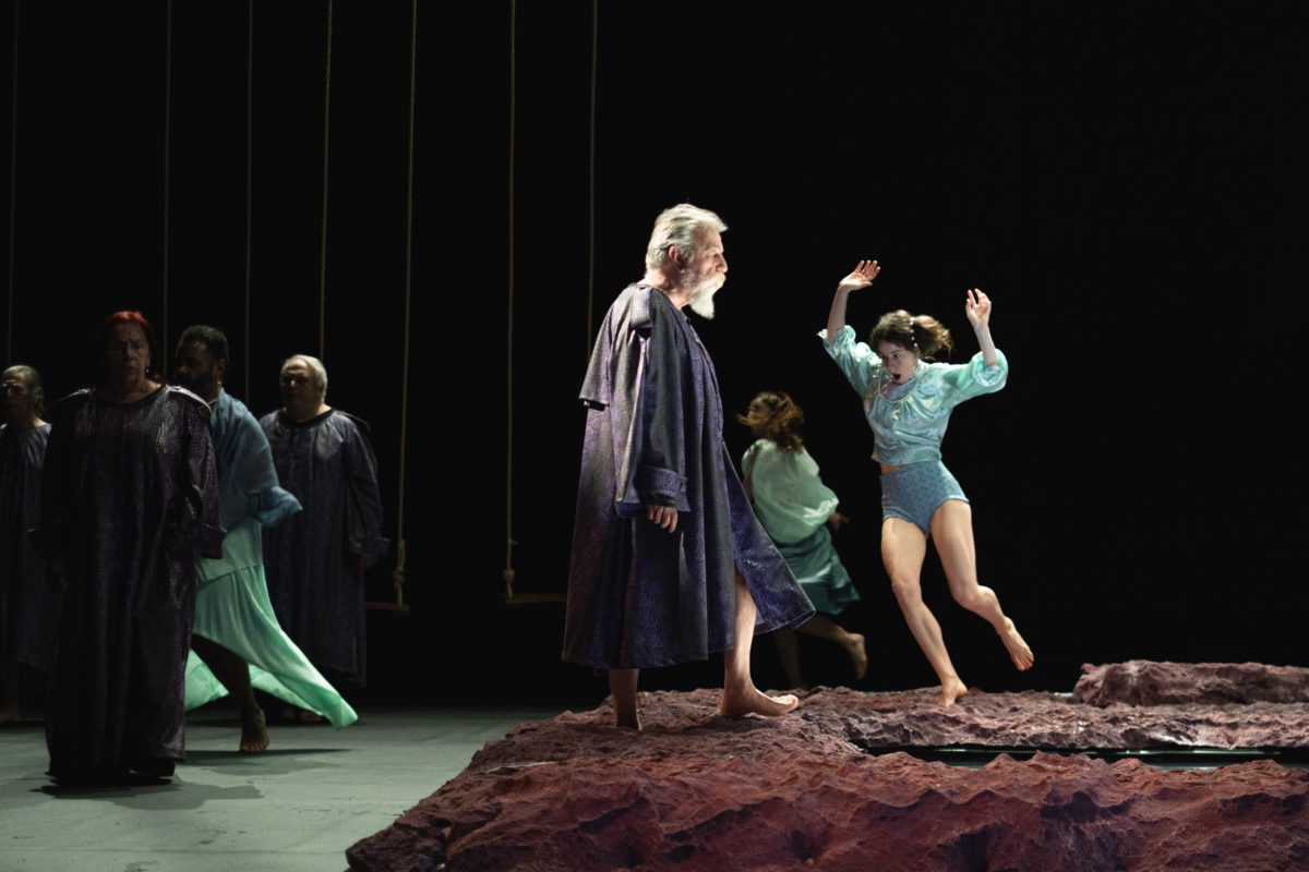 Πρώτες εικόνες από το Hello to Emptiness στην Εναλλακτική Σκηνή της ΕΛΣ ...