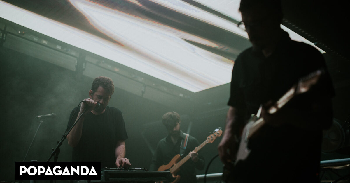 Ο Theodore παρουσιάζει το concept album του "The Voyage” στο Oddity ...