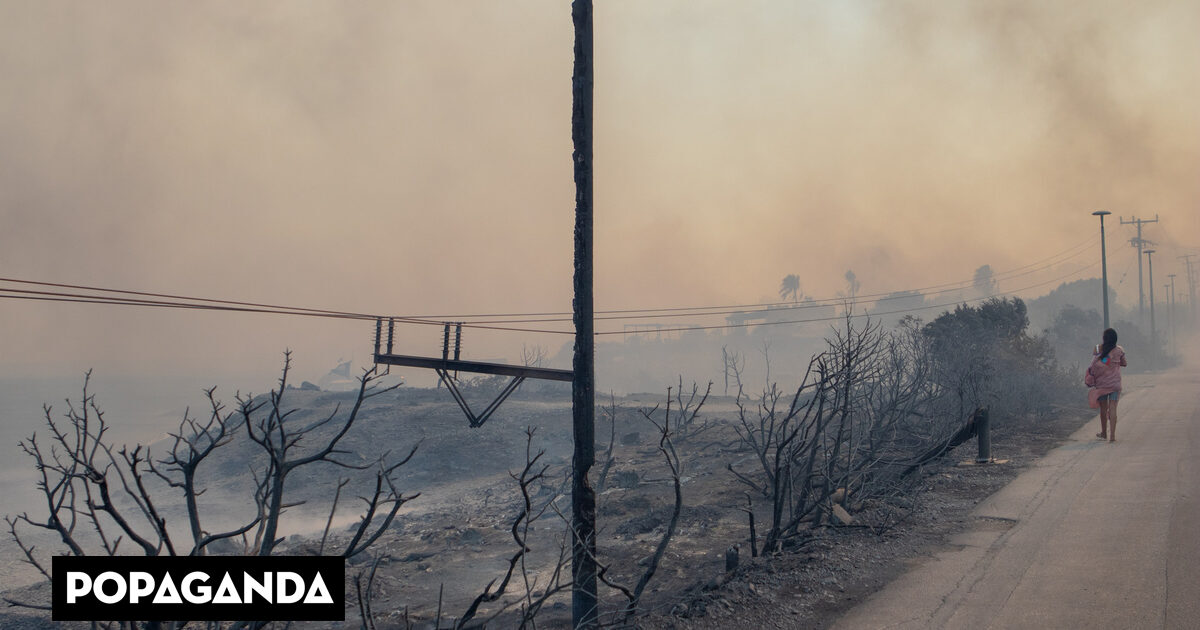 Ανεξέλεγκτη η φωτιά στη Ρόδο: 5η νύχτα αγωνίας - Χάος με χιλιάδες ...