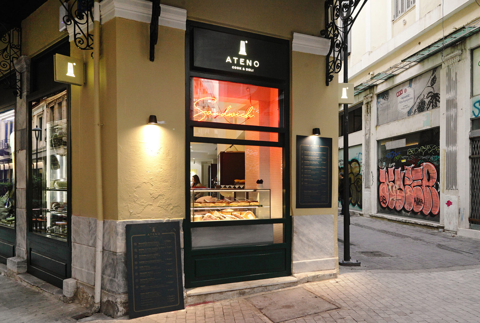 Το Ateno στην Αιόλου έχει λαχταριστά σάντουιτς - POPAGANDA